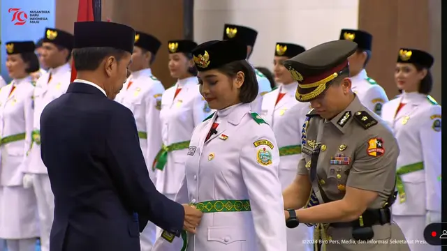 Jokowi Kukuhkan Anggota Paskibraka yang Bertugas saat HUT ke-79 RI di IKN - News Liputan6.com