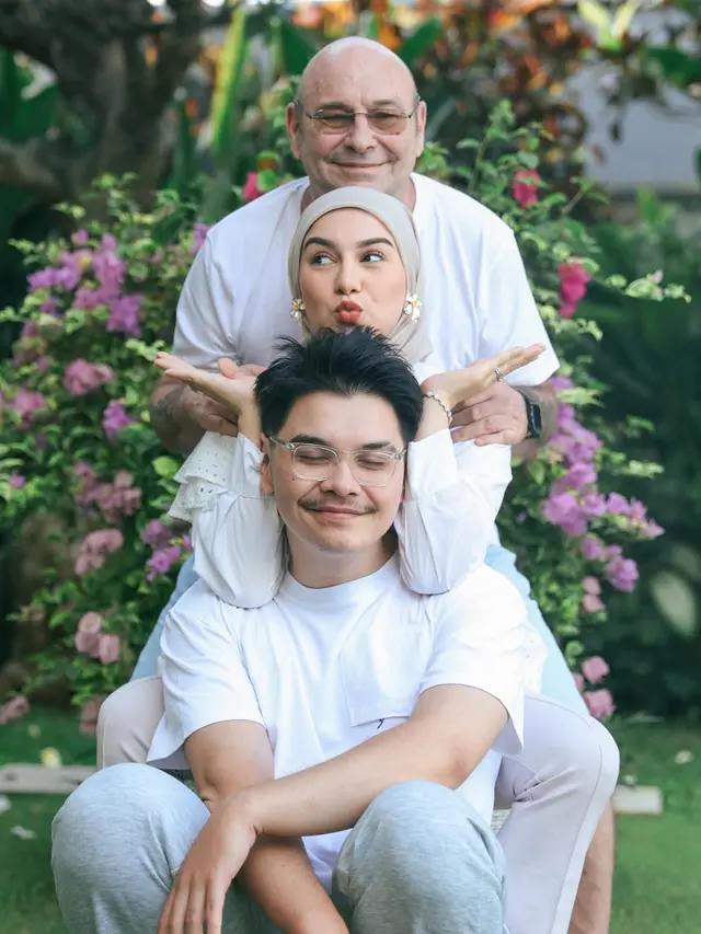 Tanpa Ammar Zoni, Ini 7 Momen Liburan Irish Bella ke Bali Bareng Keluarga - Hot Liputan6.com