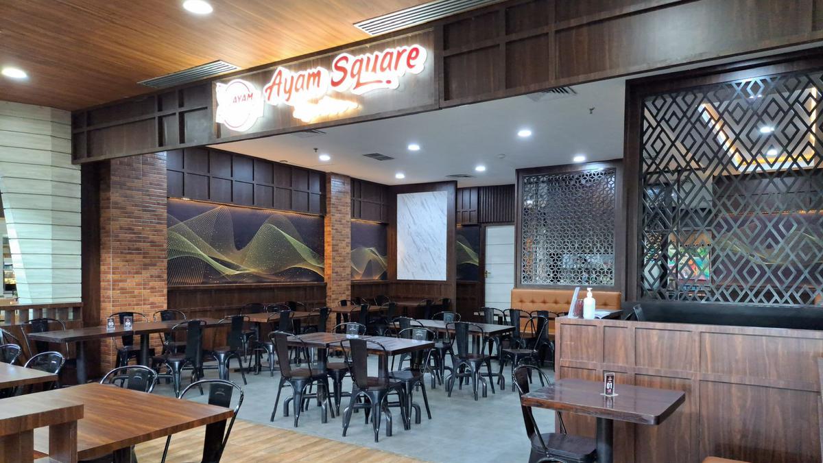 Punya 128 Menu Andalan, Resto Ayam Square Sajikan Kuliner Berbeda