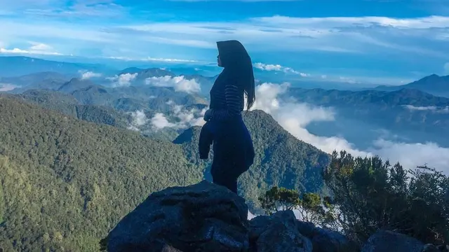 6 Fakta Menarik Gunung Burni Kelieten di Aceh, Terkenal Lewat Danau ...