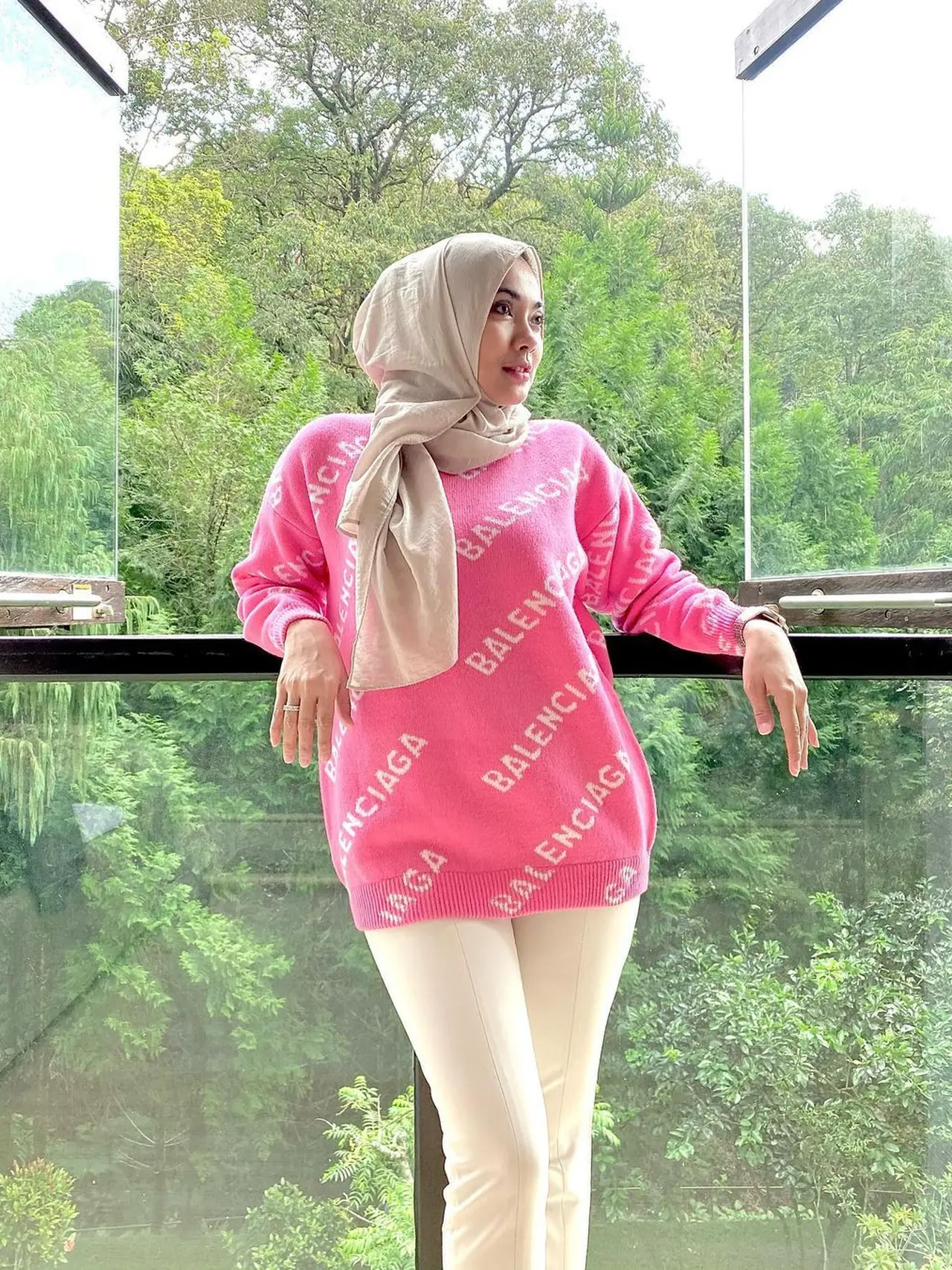Kabar Terbaru Nadia Stefanie, Pemeran Saras di Sinetron Legendaris ...