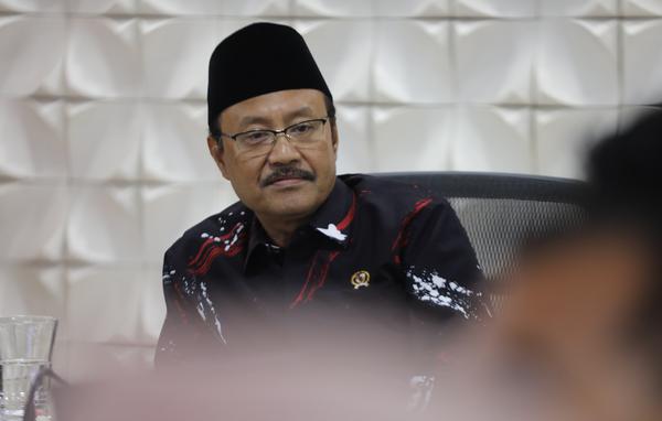 Arti Istilah Bahasa Sunda "Kanjut", Begini Pengertian, Penggunaan, dan ...