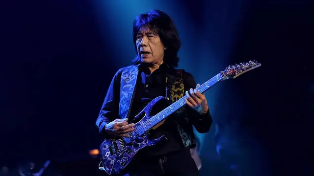 Ian Antono Ultah ke-70, 6 Karya Legendarisnya Dinyanyikan Ahmad Albar ...