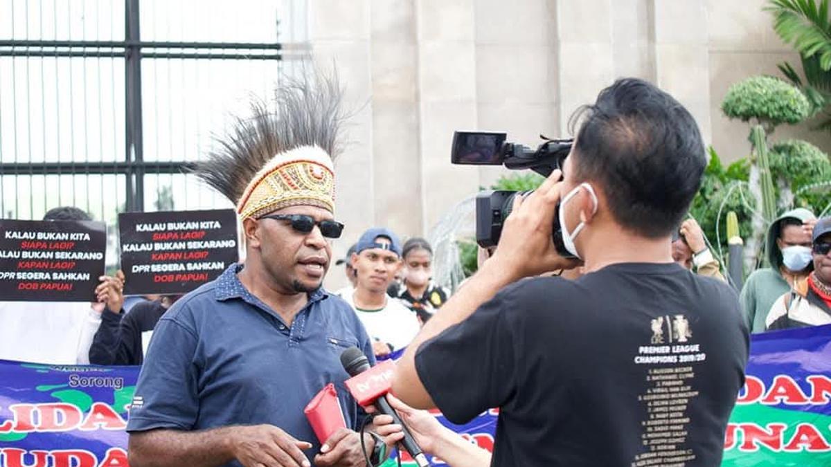 Papua Jadi Prioritas, Charles Kossay: Komitmen Prabowo Bukan Sekadar ...