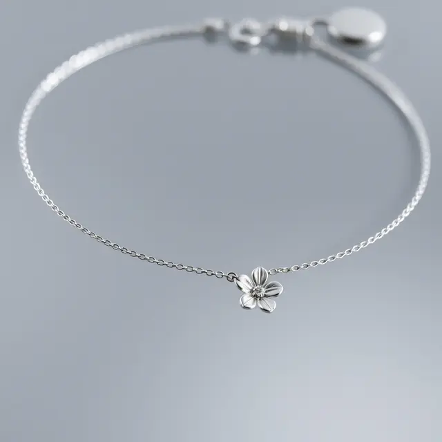 6 Bentuk Model Gelang Emas Putih Bunga, Desain Elegan yang Cocok untuk ...