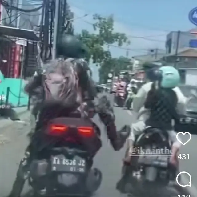 Viral Diduga Tentara Tendang Motor Emak-Emak Bonceng Anak, Mabes TNI Turun Tangan - News ...