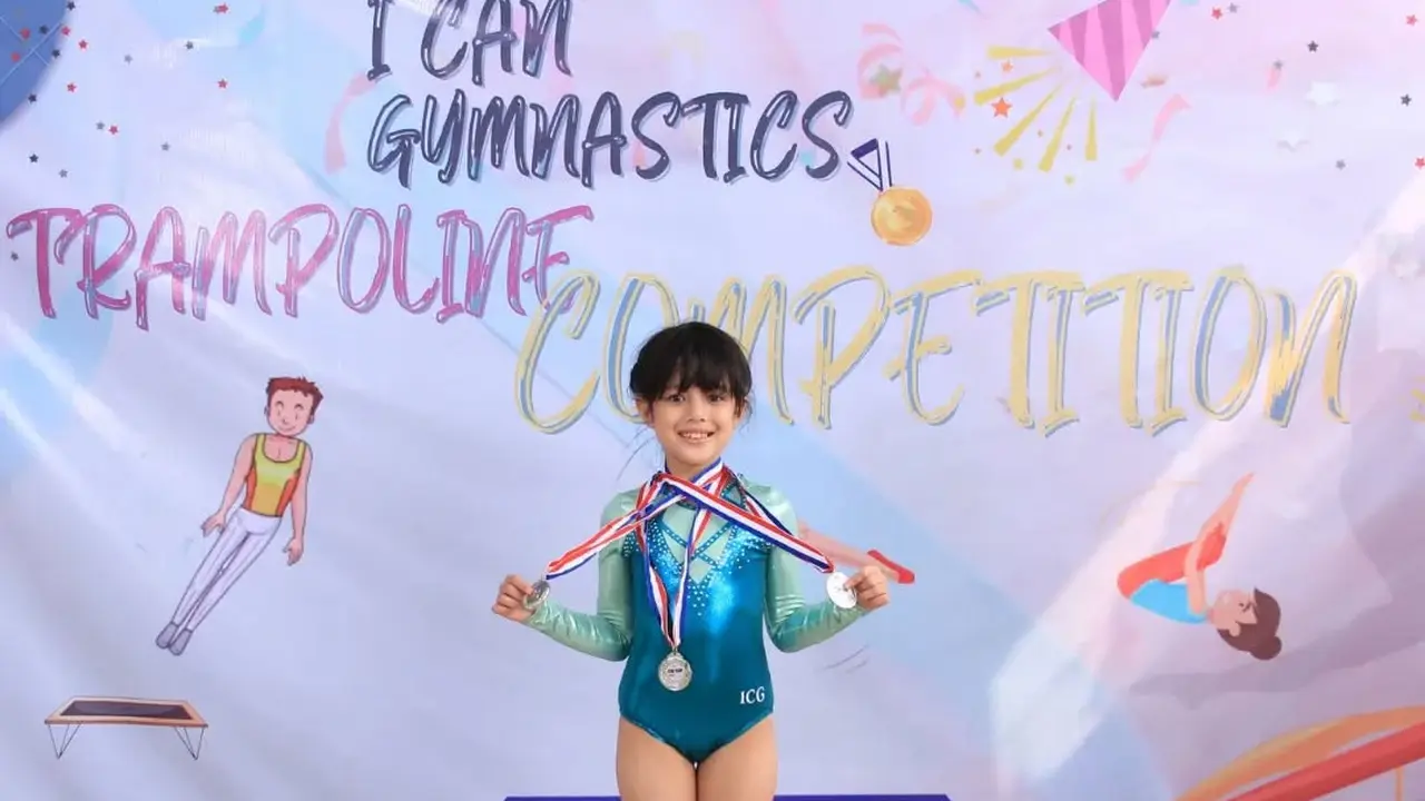 6 Potret Artis Cilik Azkya Mahira, Viral karena Dialog Popo Siroyo di Film Laut Tengah - Hot ...