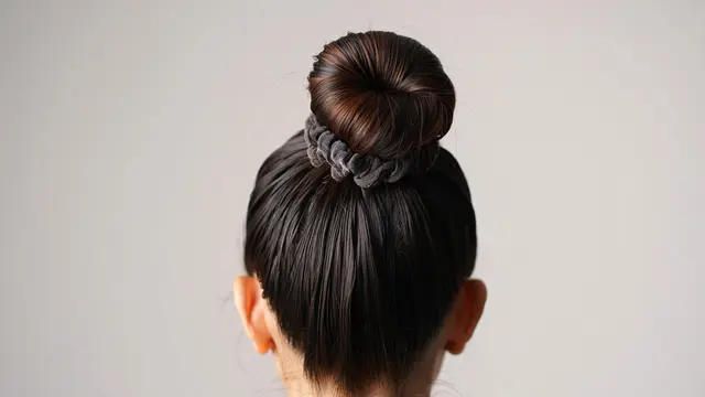 7 Contoh Model Sanggul Modern Simple untuk Berbagai Acara, Mudah Ditiru ...