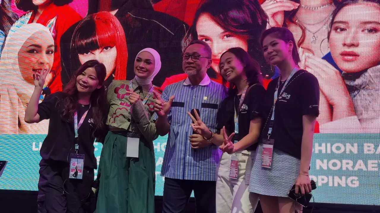 The Girl Fest Resmi Dibuka, Putri Zulkifli Hasan Respons Positif ...