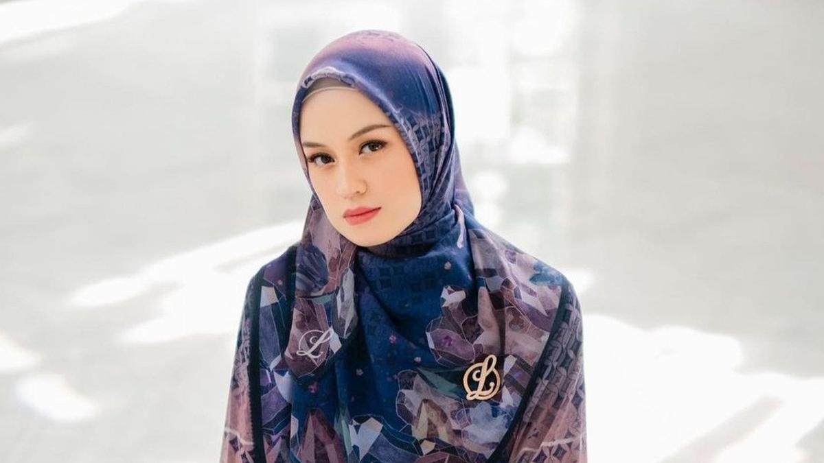 Kimberly Unggah Foto Berhijab, Dipuji Bak Bidadari