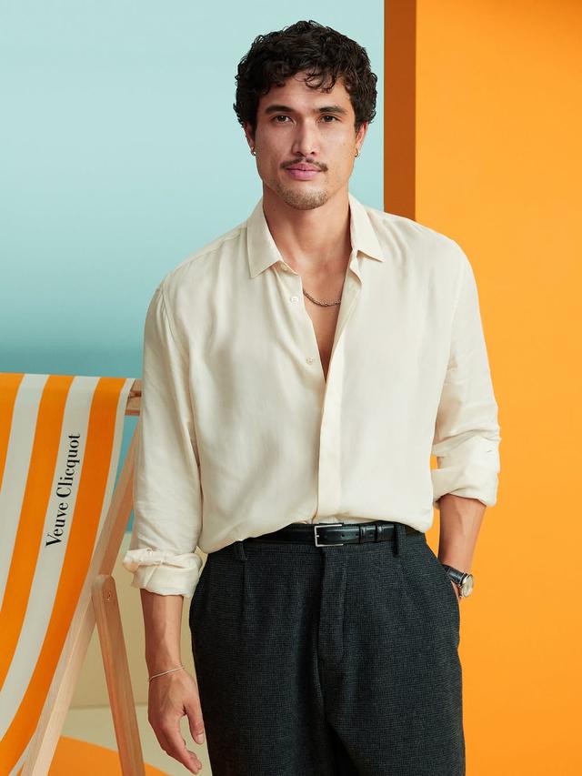 5 Potret Charles Melton, Aktor Berdarah Korea-AS yang Jadi Model Video ...