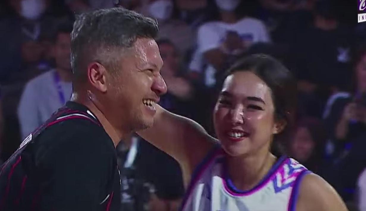 Keakraban Gading Marten dan Gisella Anastasia saat Tanding Basket ...