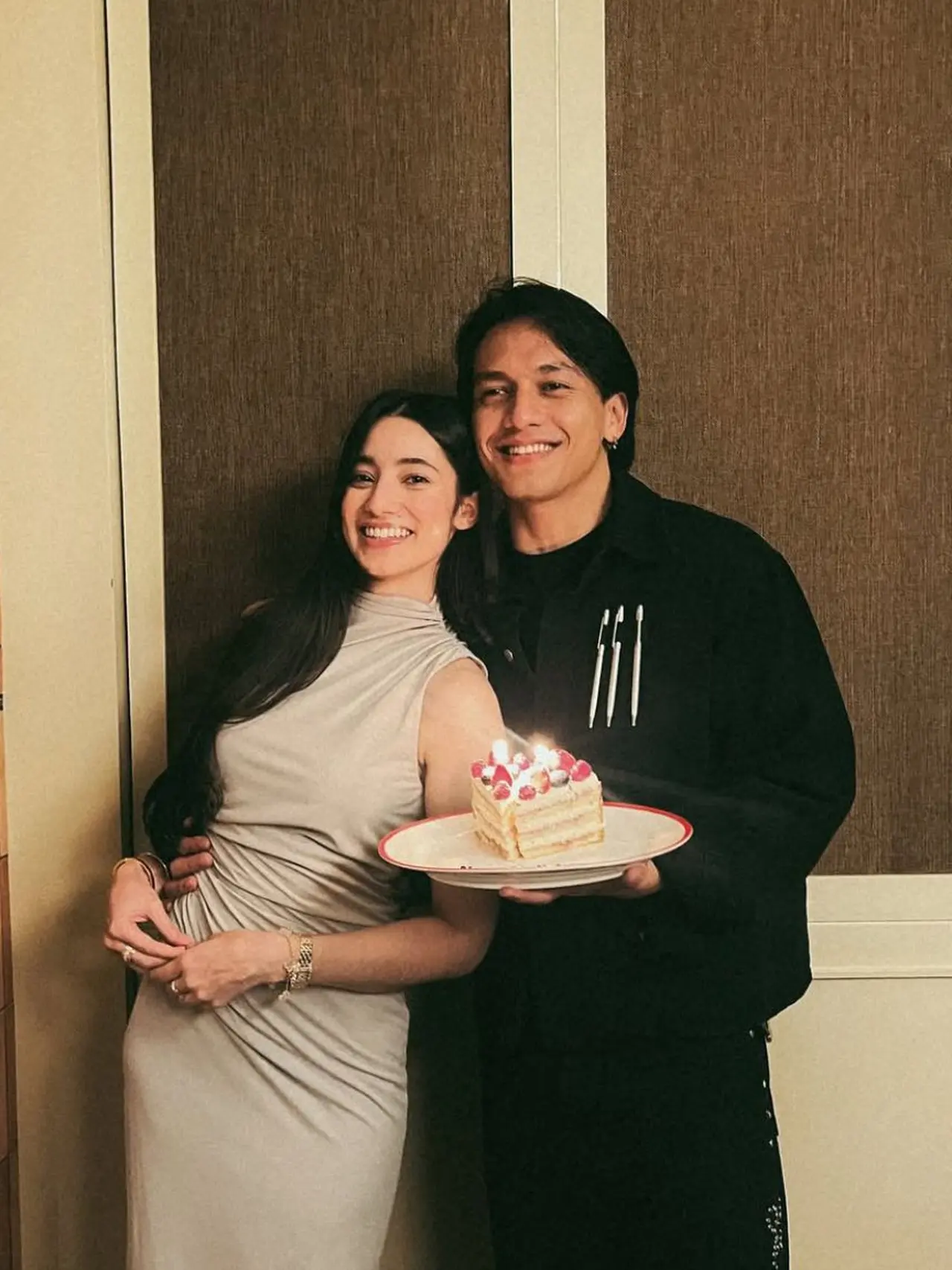 9 Potret Jefri Nichol Rayakan Ultah ke-26, Pamer Momen Bucin dengan Ameera Khan - Hot Liputan6.com