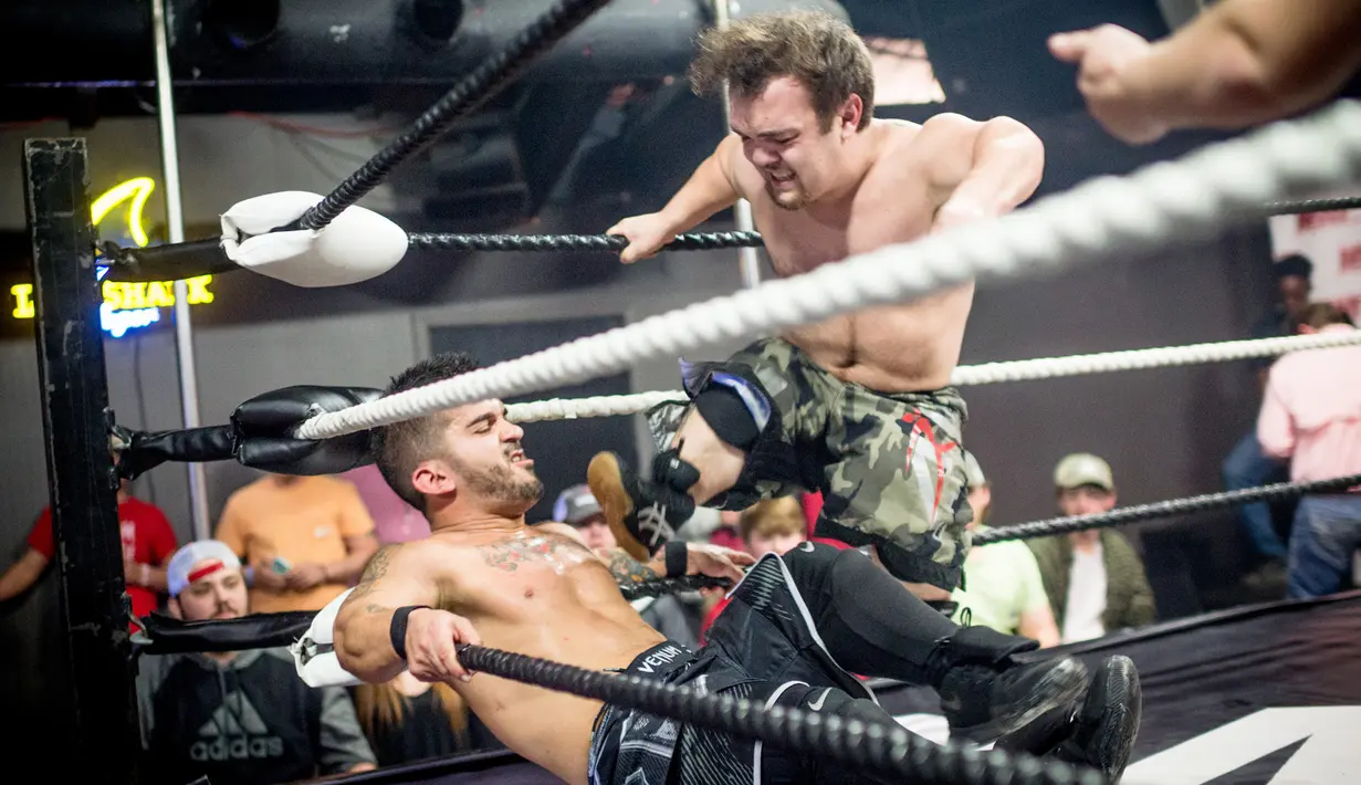 FOTO: Seru nan Lucu, Begini Aksi Pegulat Mini di Atas Ring - Foto ...