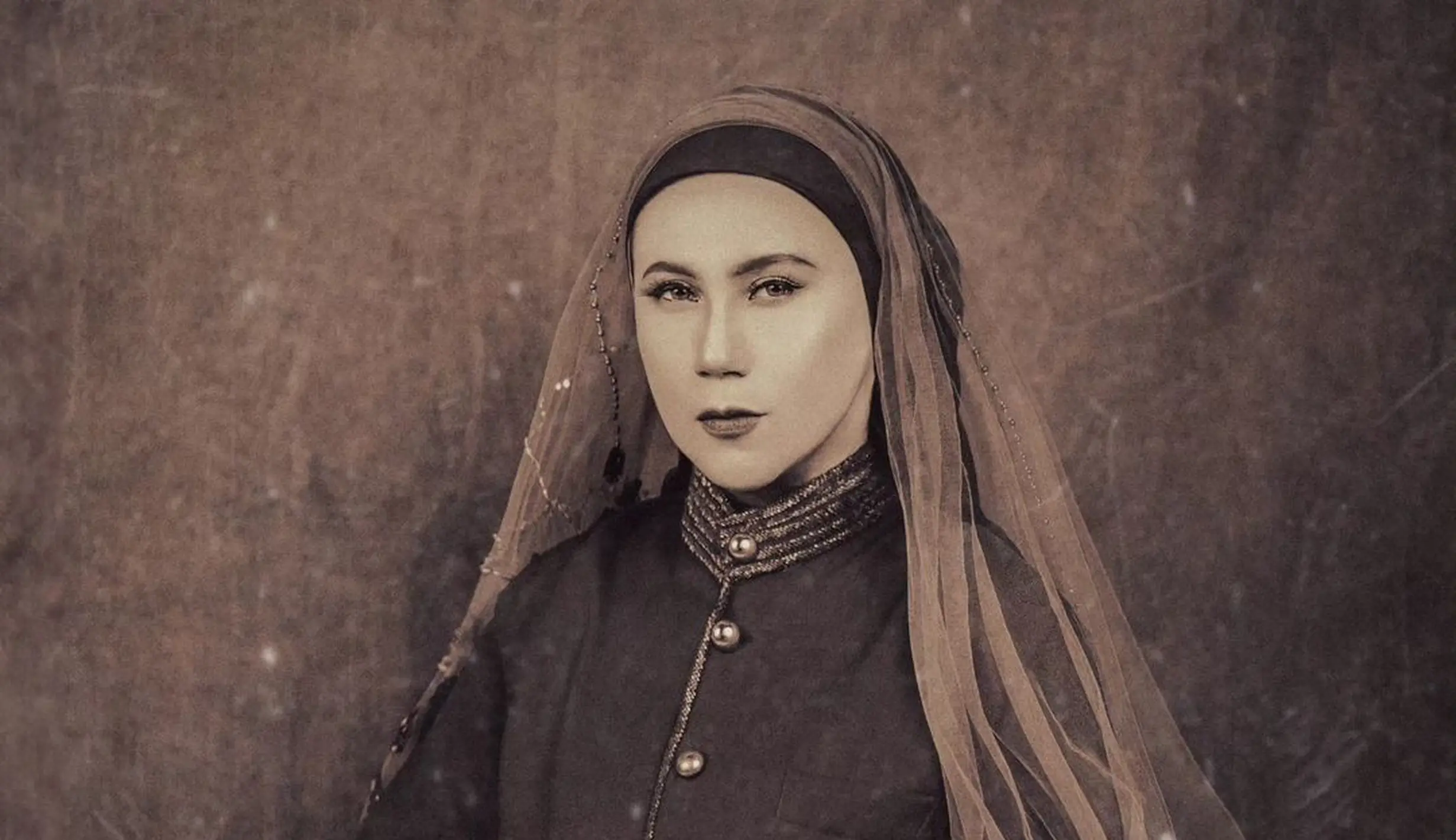 10 Gaya Seleb Cosplay jadi Pahlawan Nasional, Nafa Urbach sebagai Cut ...