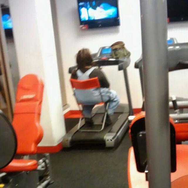 Enggak Jadi Sehat, Ini 6 Kelakuan Orang di Tempat Gym yang Kocak