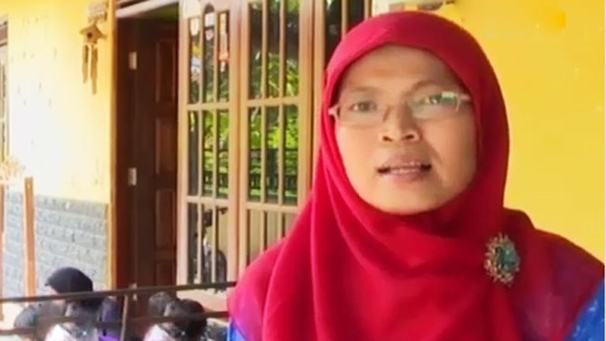 Sri Lestari's Instagram, Twitter & Facebook on IDCrawl