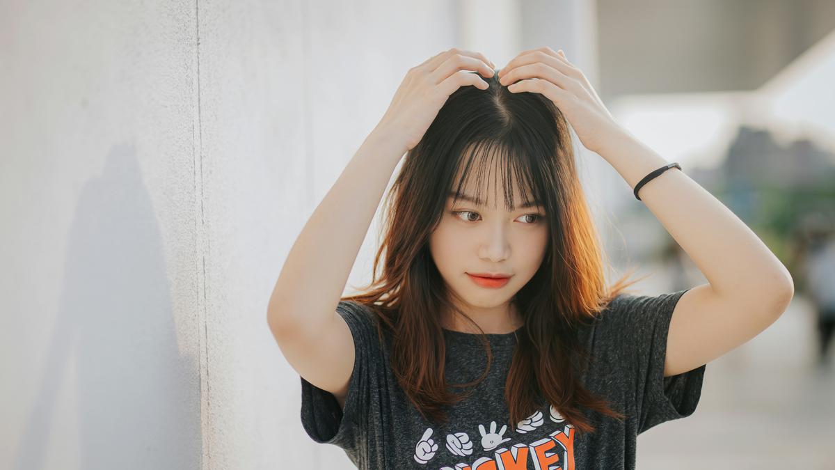 Tips agar Rambut Tidak Mudah Lepek saat Musim Panas