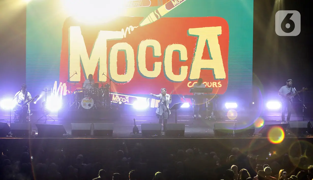 Mocca Hibur Penggemar pada Hari Kedua We The Fest 2023 - Foto Liputan6.com