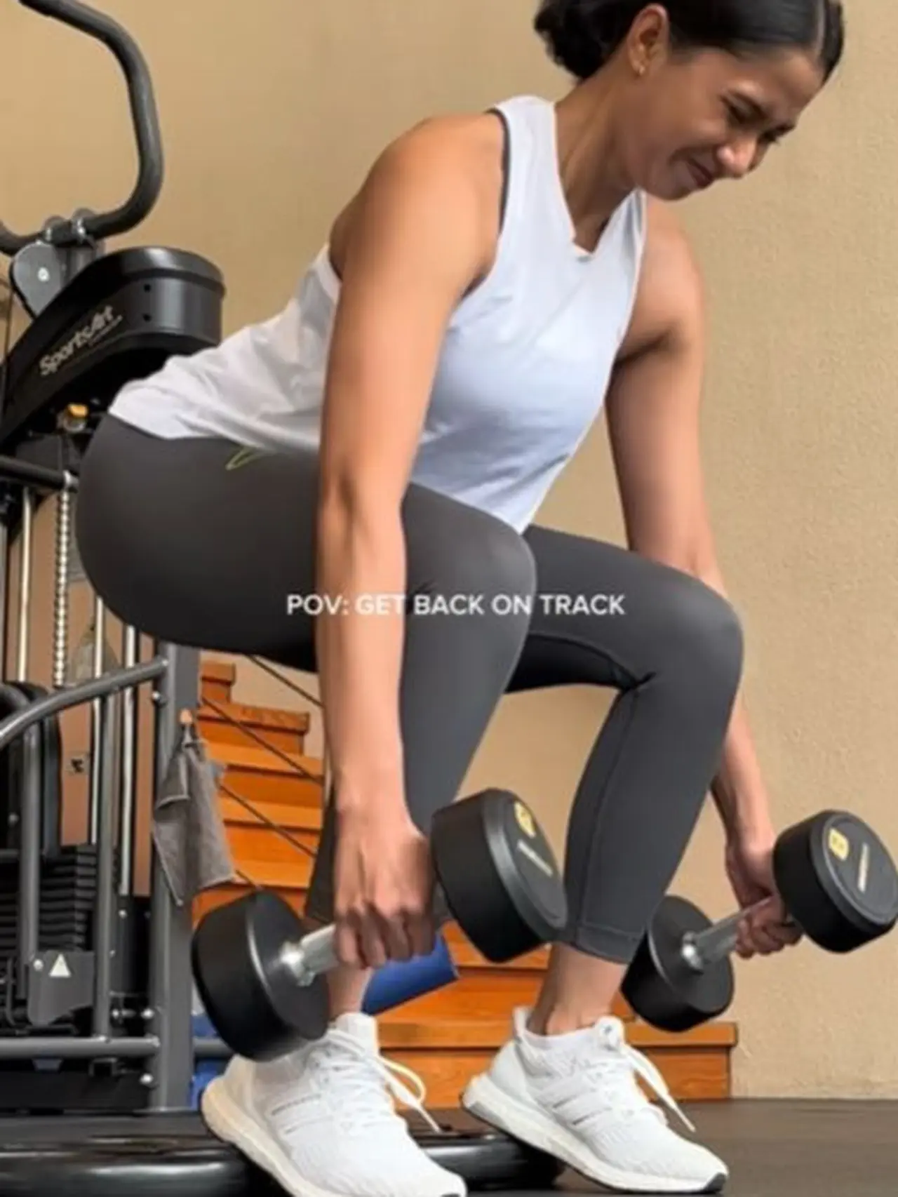 7 Potret Cantik Aghniny Haque, Sang Bintang Film Pemandi Jenazah ...