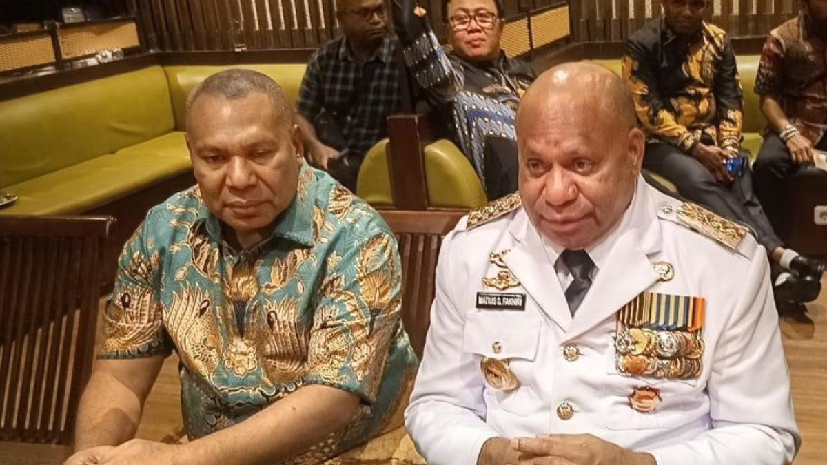 Dilantik jadi Gubernur, Mathius Fakhiri Ajak Semua Pihak Bangun Papua ...