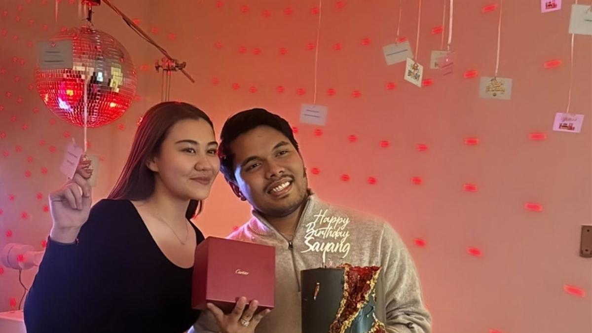 Thariq Halilintar Dapat Jam Tangan dari Aaliyah Massaid di Hari Ulang ...