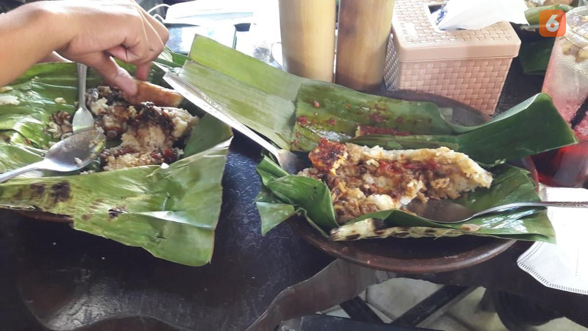 Mencicipi Nasi Bekamal, Makanan Khas Legendaris Banyuwangi yang Hampir ...