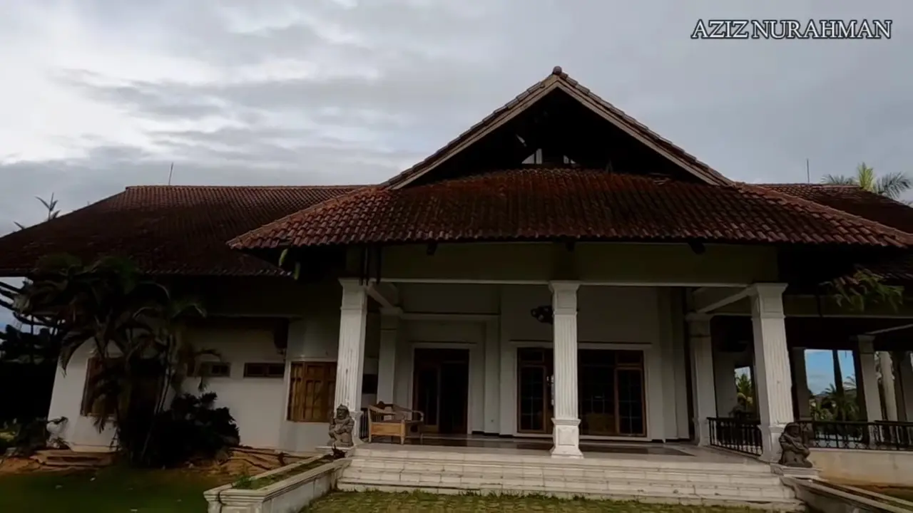 10 Potret Rumah 'Sultan Andara' Terbengkalai Milik Bos Muda, Megah Tapi ...