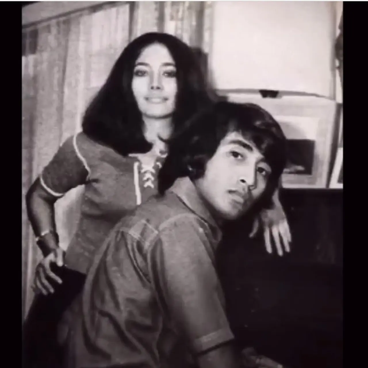 16 Tahun Kepergian Suami, Ini 6 Potret Lawas Widyawati dan Sophan Sophiaan - Hot Liputan6.com