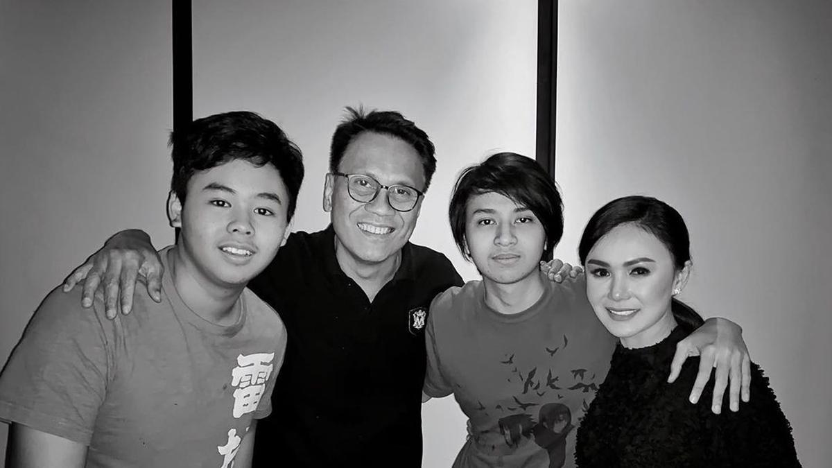 6 Potret Kebersamaan Yuni Shara dan Mantan Suami, Tetap Rukun Meski Sudah Bercerai