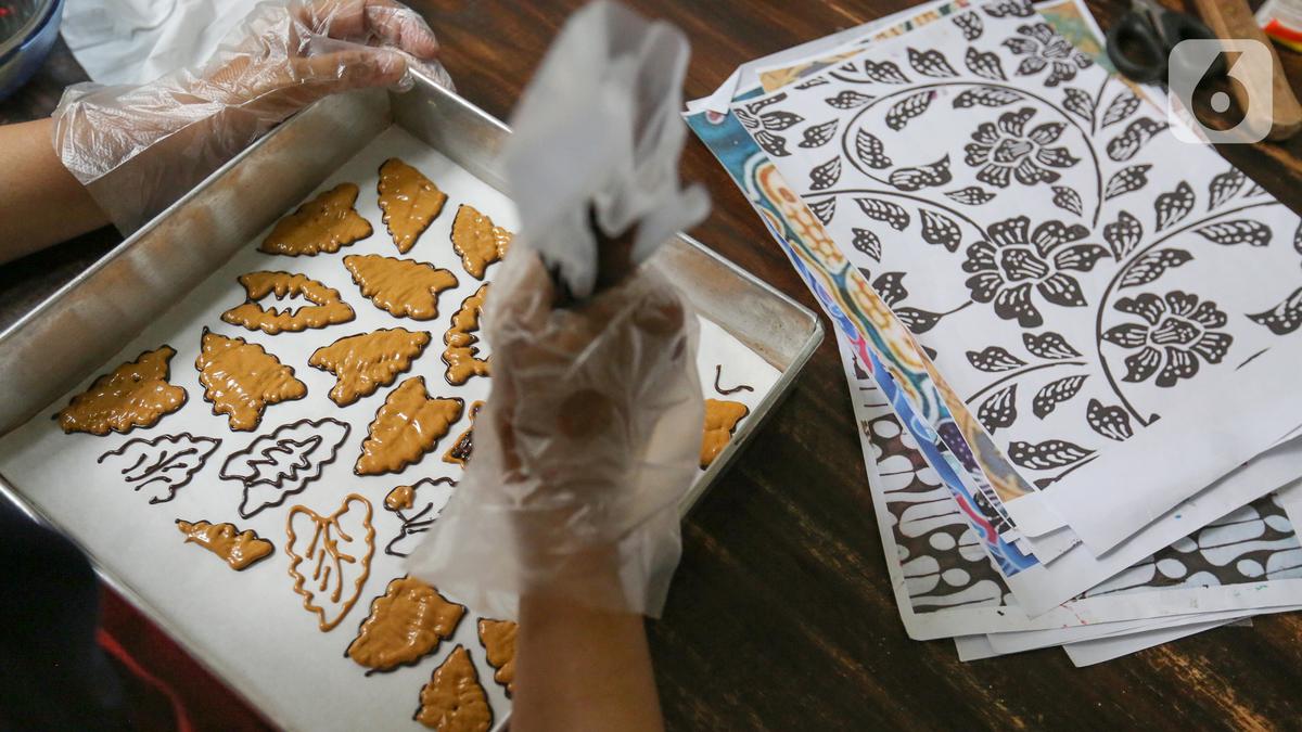 FOTO: Kreasi Kue Bolu dan Brownies Batik ala Dapur Syabina - Foto ...