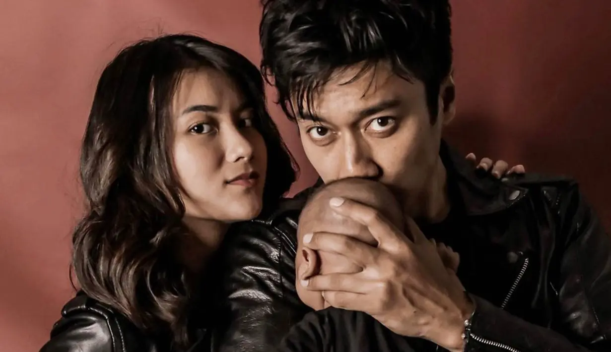 Tampil Kompak, Ini Pemotretan Keluarga Ina Marika dan Rezca Syam ...