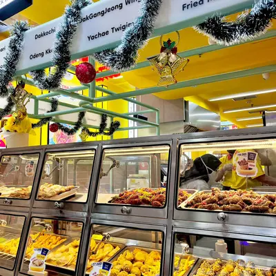 16 Tempat Makan Enak di Sekitar SCBD Jakarta Selatan 2025: Lengkap Menu ...