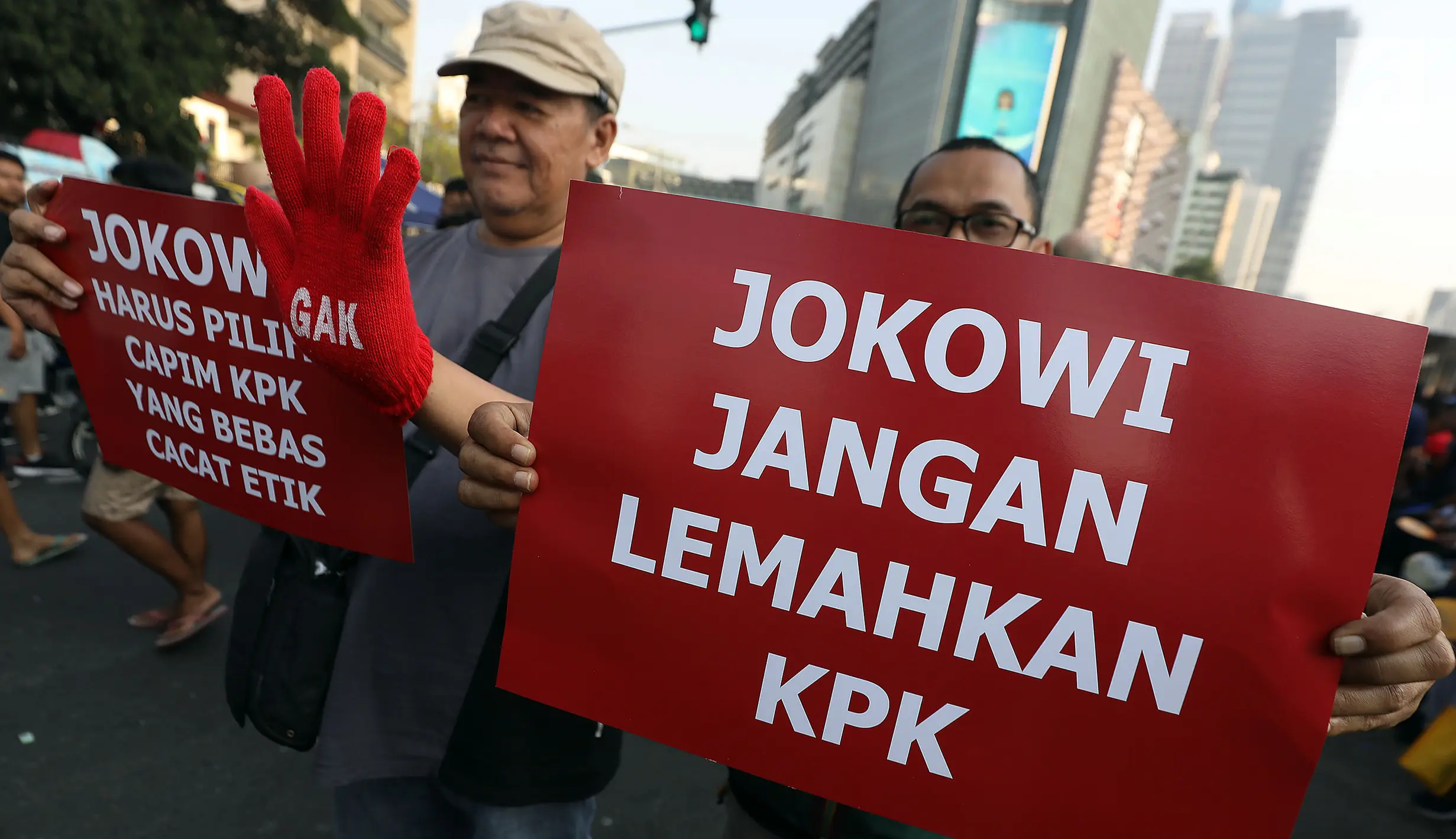 FOTO: Koalisi Masyarakat Sipil Gelar Aksi Untuk KPK - Foto Liputan6.com