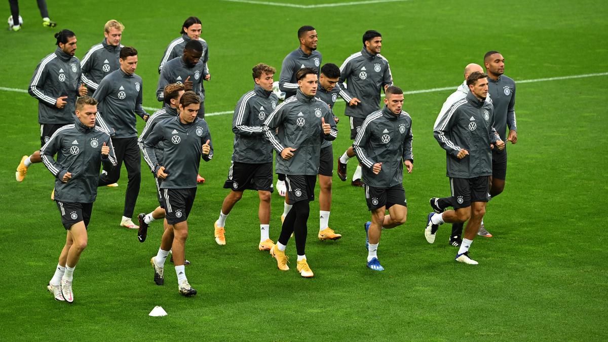 FOTO: Persiapan Timnas Jerman Jelang Hadapi Turki - Foto Liputan6.com