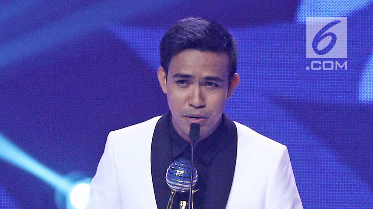 Nonton Fildan DA4 Nyanyi Tum Hi Ho, Vlogger India Nangis - ShowBiz ...