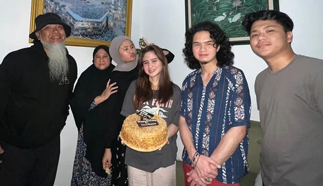 Potret Kejutan Ulang Tahun Tissa Biani ke-21 Tahun dari Keluarga, Penuh ...