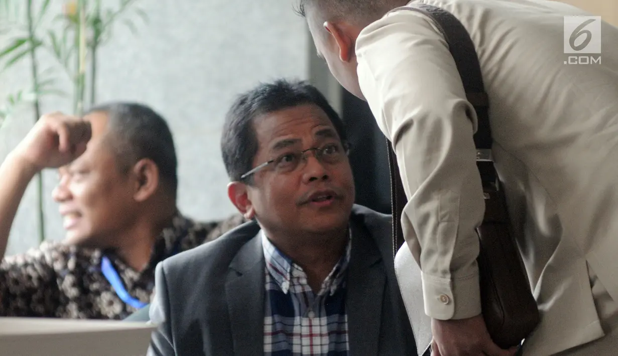 FOTO: Suap DAK Kebumen, KPK Kembali Periksa Sekjen DPR Indra Iskandar ...