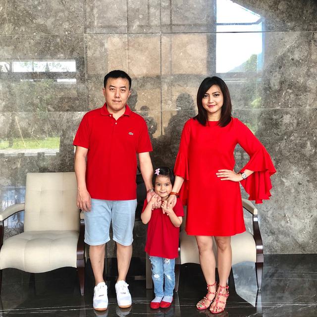 Lama Tak Muncul di TV, Ini 6 Potret Terbaru Wiwid Gunawan yang Awet Muda