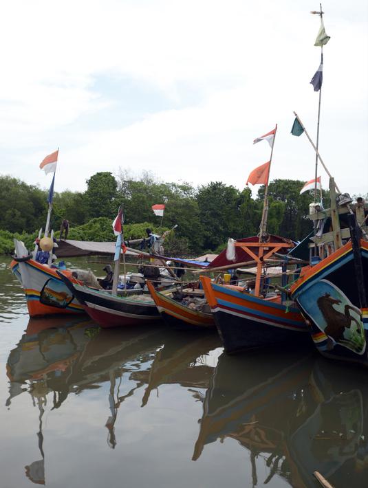 FOTO: Aktivitas Nelayan Angke Memasuki Musim Pancaroba - Foto Liputan6.com