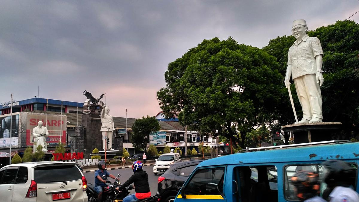 6 Tempat Wisata di Purwakarta, dari Keindahan Alam Hingga Kemegahan ...