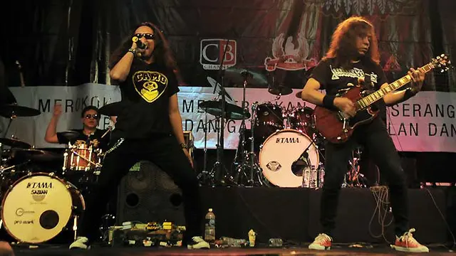 EdanE Reuni dengan Sepultura di Tenggarong - ShowBiz Liputan6.com