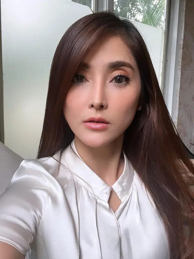 8 Potret Eva Anindita, Si Ratu Antagonis yang Kerap Dipuji karena Bentuk Hidungnya ...