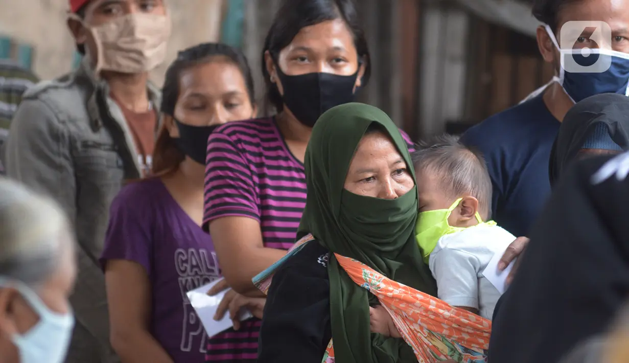 FOTO: Rapid Test Covid-19 Digelar di Kampung Pemulung - Foto Liputan6.com