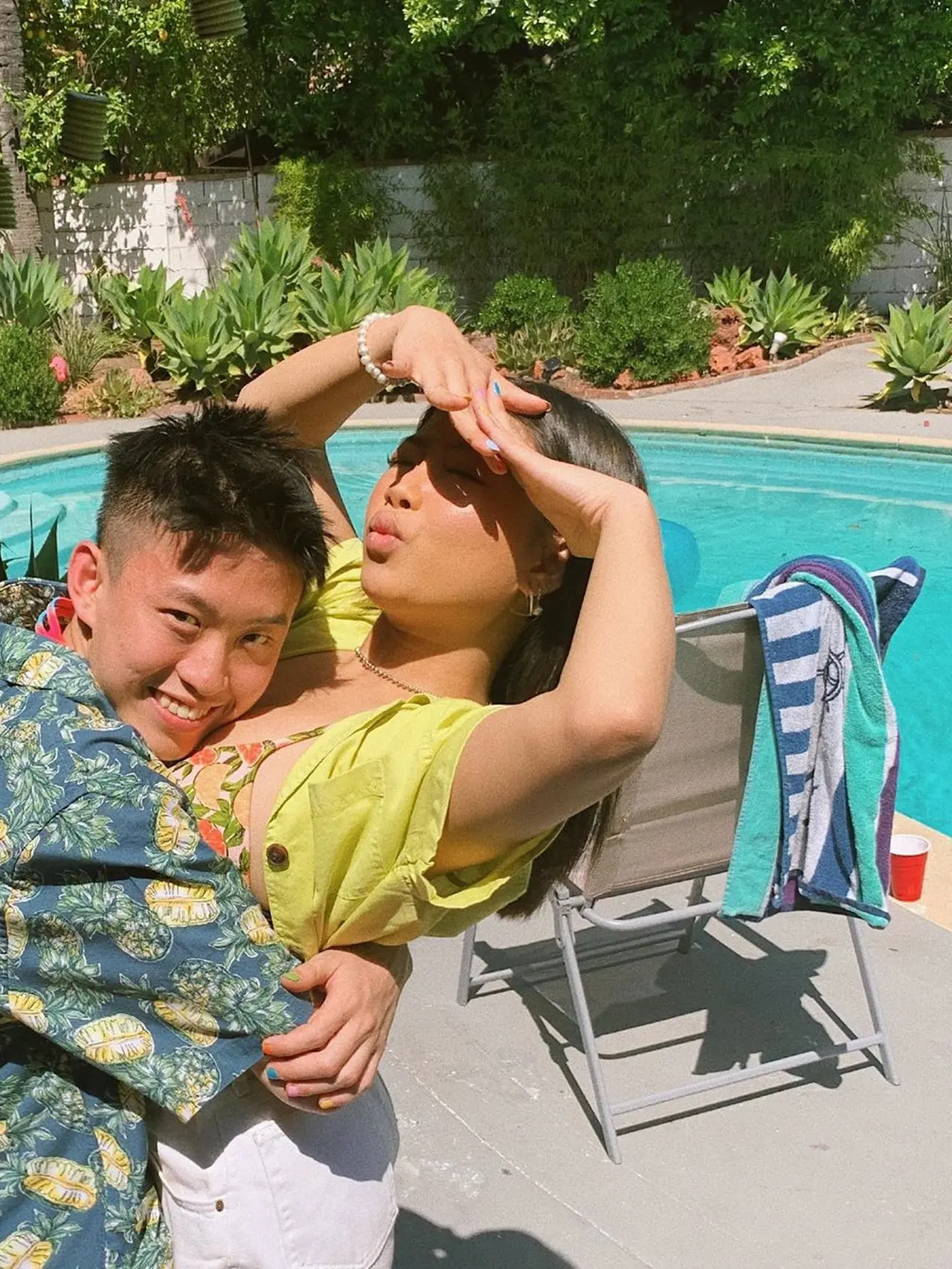 Dikabarkan Pacaran, Ini 6 Momen Kedekatan Rich Brian dan Vanntey Heng ...