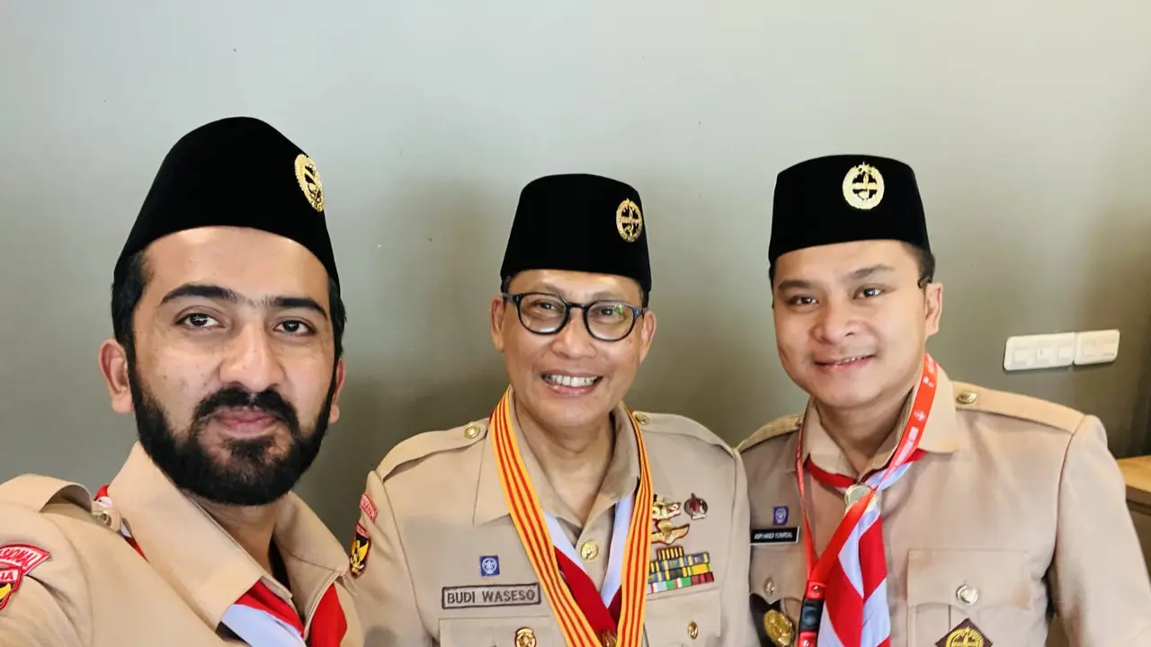 Selebgram Atta Ul Karim Ikut Upacara Hari Pramuka 2024, Nangis Saat ...