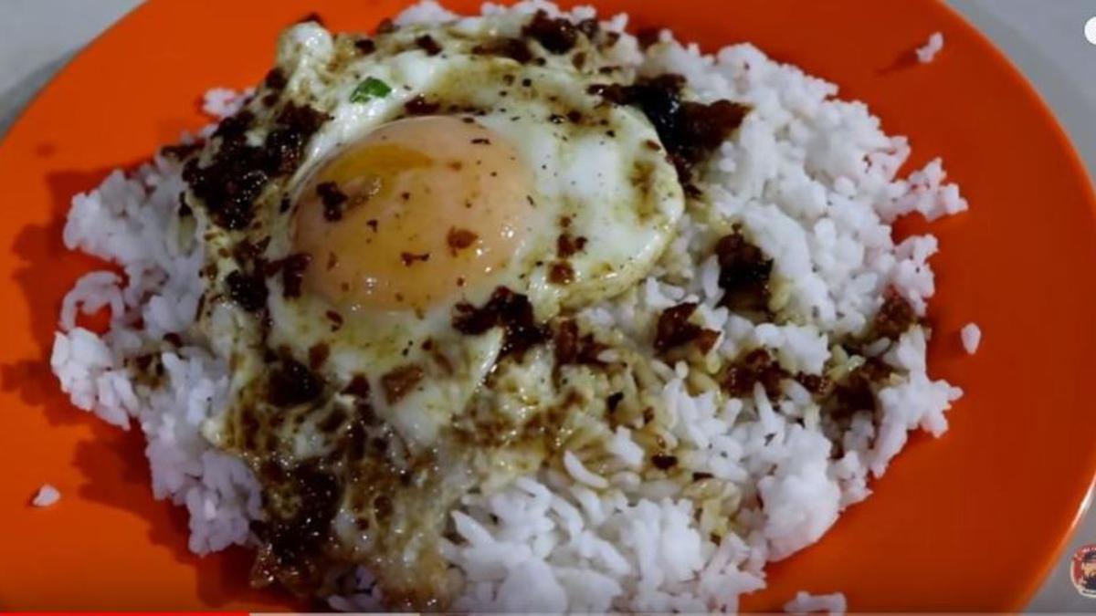 Cerita Akhir Pekan: Nasi Telur Ceplok yang Bikin Pengunjung Rela Antre ...