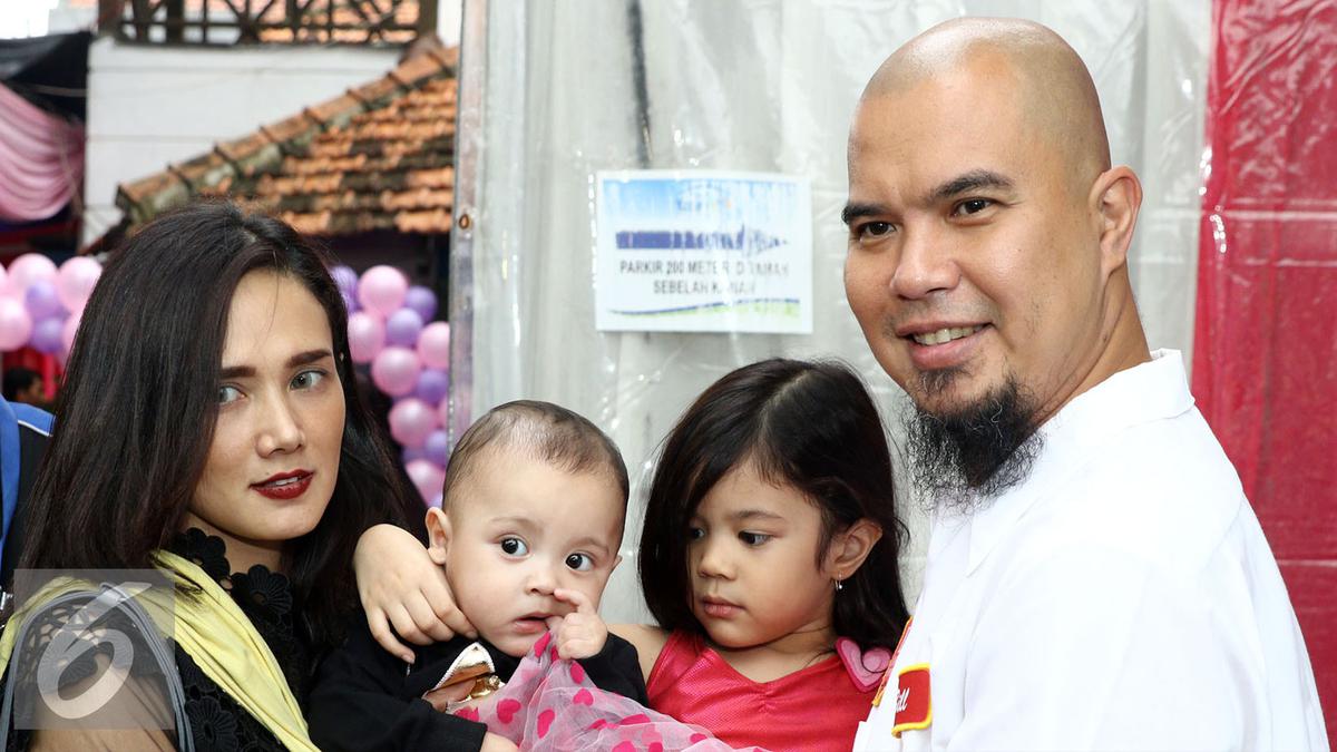 Sore Ini, Ahmad Dhani Gelar Upacara Tedak Siten Anak Bungsunya ...