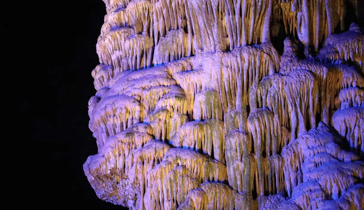 FOTO: Keindahan Bagian Dalam Gua Karst Wanxiang di China Barat Laut ...