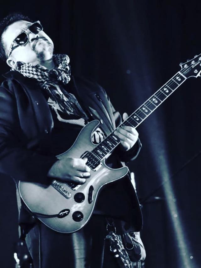 Profil Aria Baron Eks Gitaris GIGI yang Meninggal Dunia Setelah ...